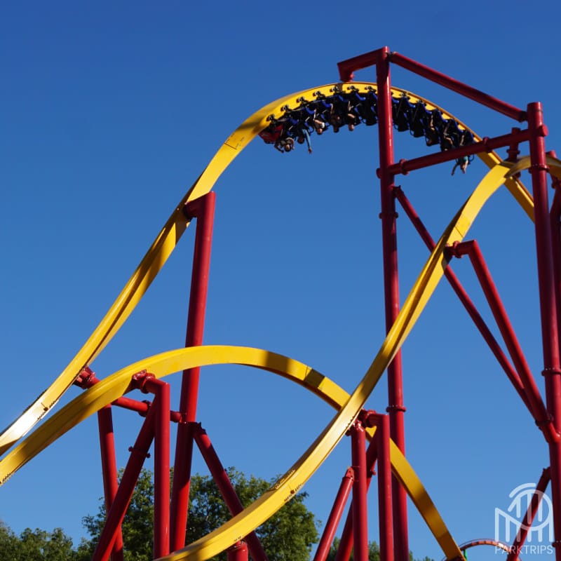 Le 2ème parc du voyage, Six Flags Magic Moutain, le parc avec le plus ...